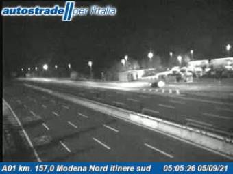 Live HD Webcam Modena: Traffic A01 - KM 157,0 - Modena Nord itinere sud ...